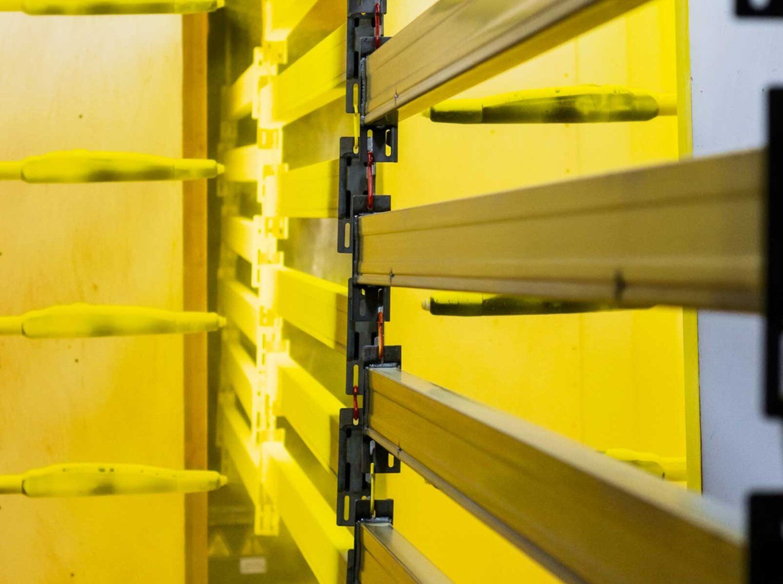 Powder Coating vs. Spray Painting: What’s the Difference? - Tifuls ...